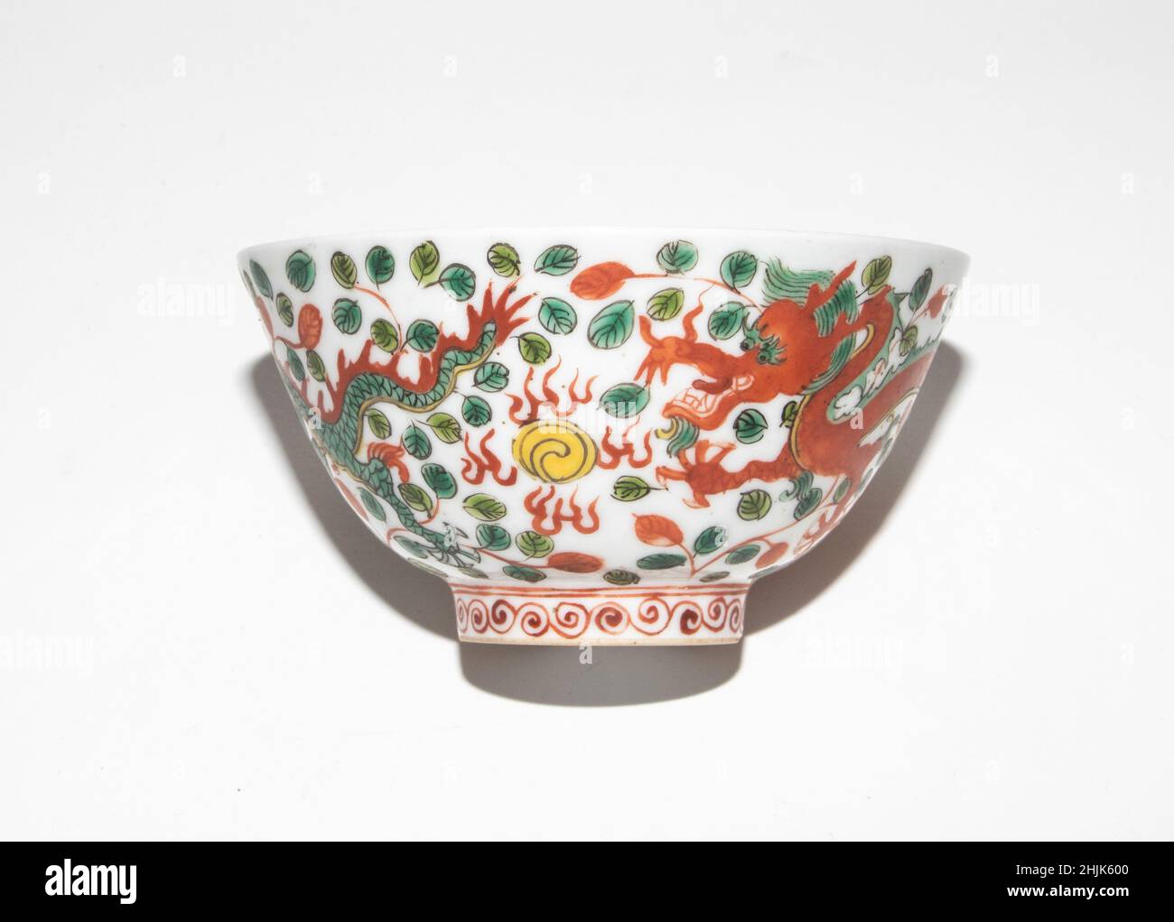 Five claw chinese dragon hi-res stock photography and images - Alamy