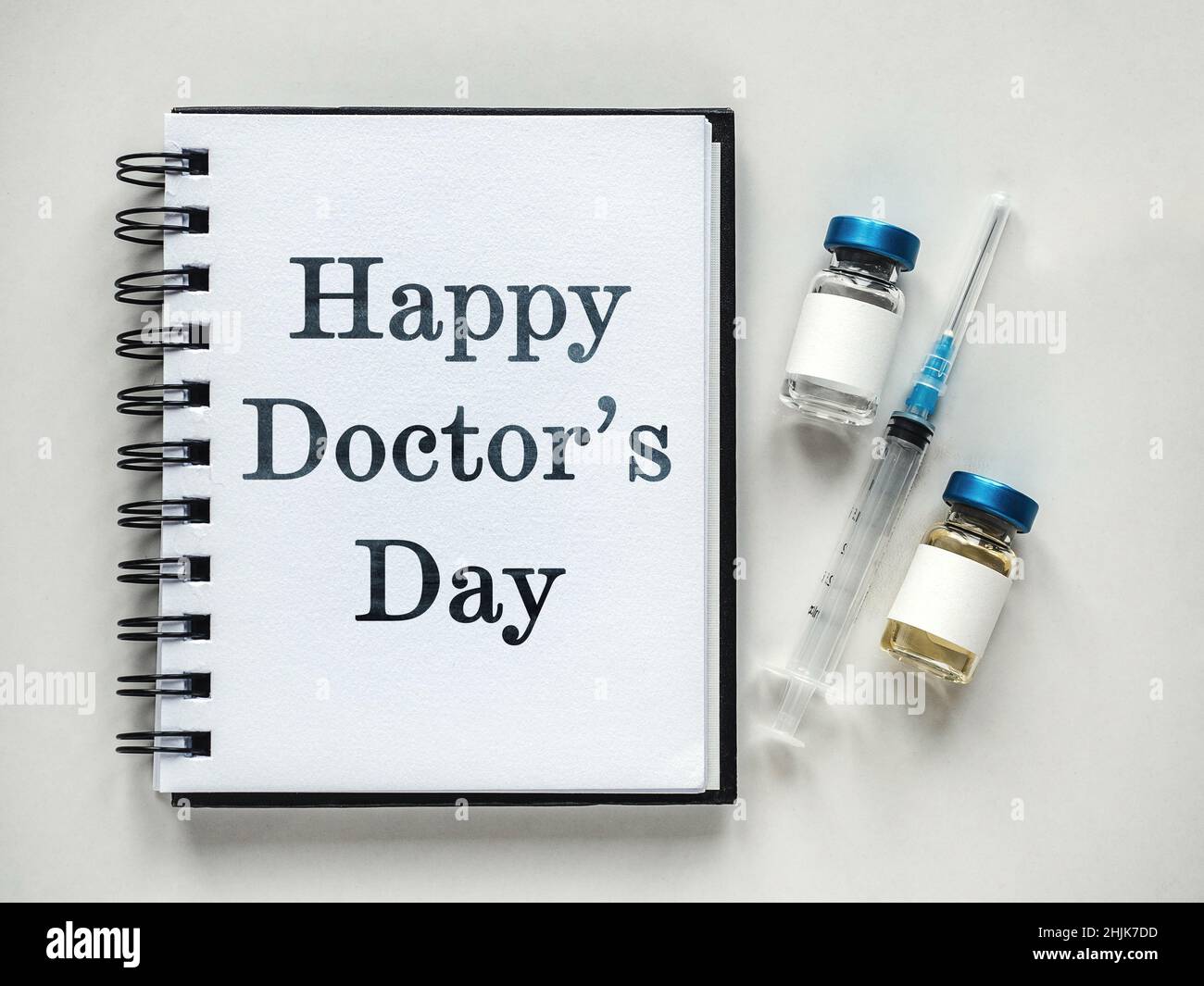 Empty vials syringes hi-res stock photography and images - Alamy