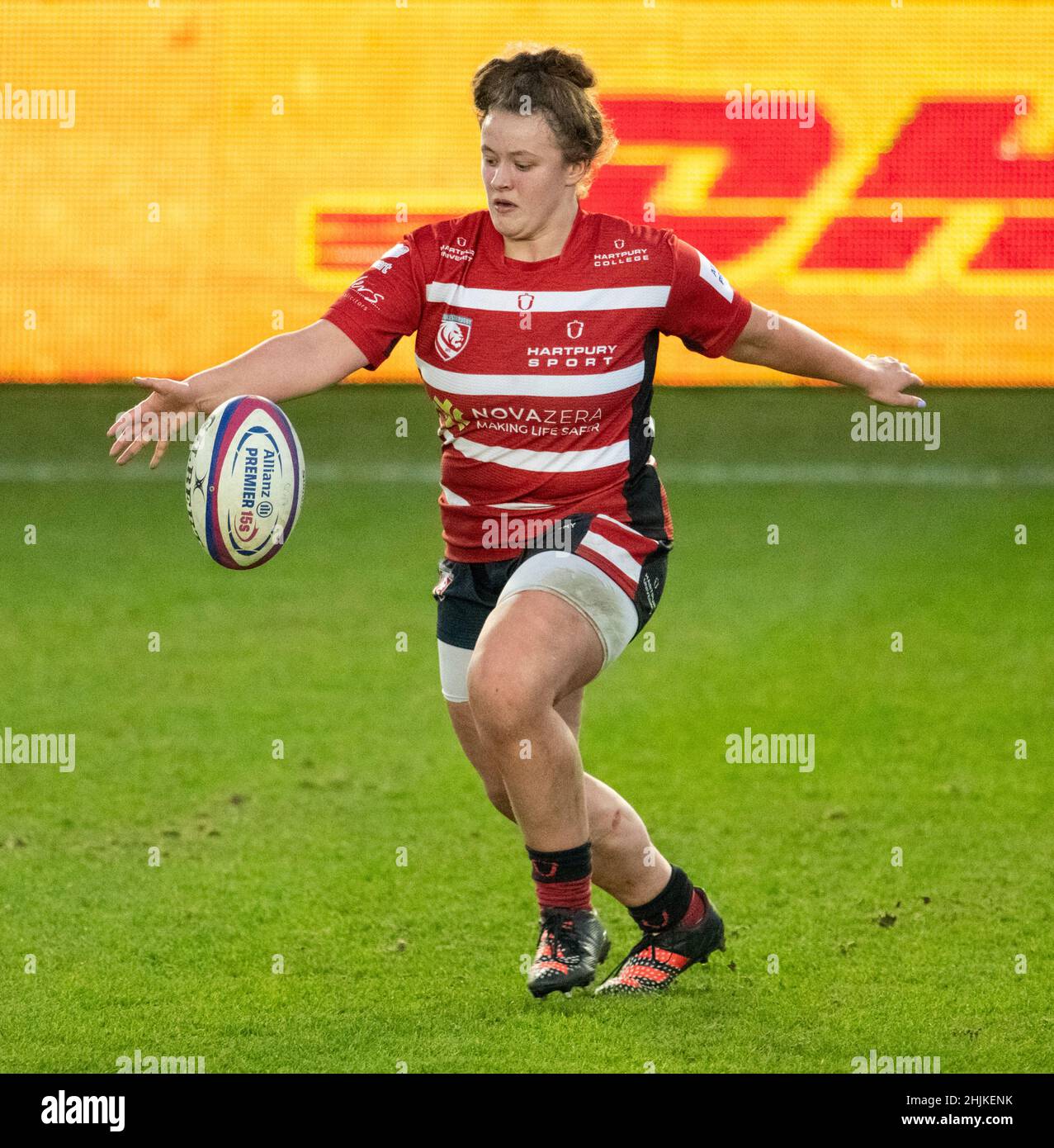 TWICKENHAM - ENGLAND 29 JAN 22: Lleucu George (10 - Gloucester-Hartpury ...