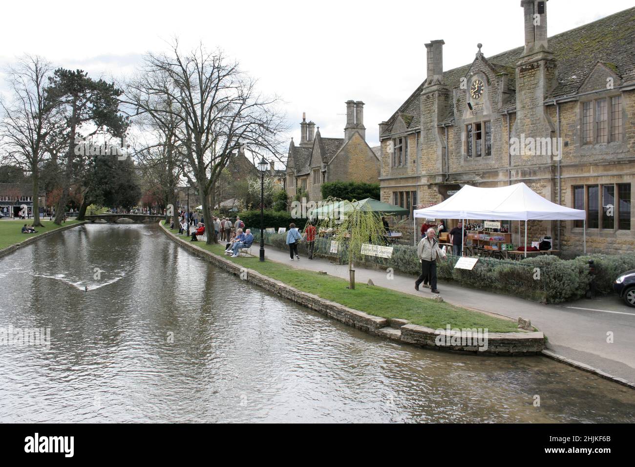 Views of the River Windrush at Bourton on the Water in Gloucestershire ...