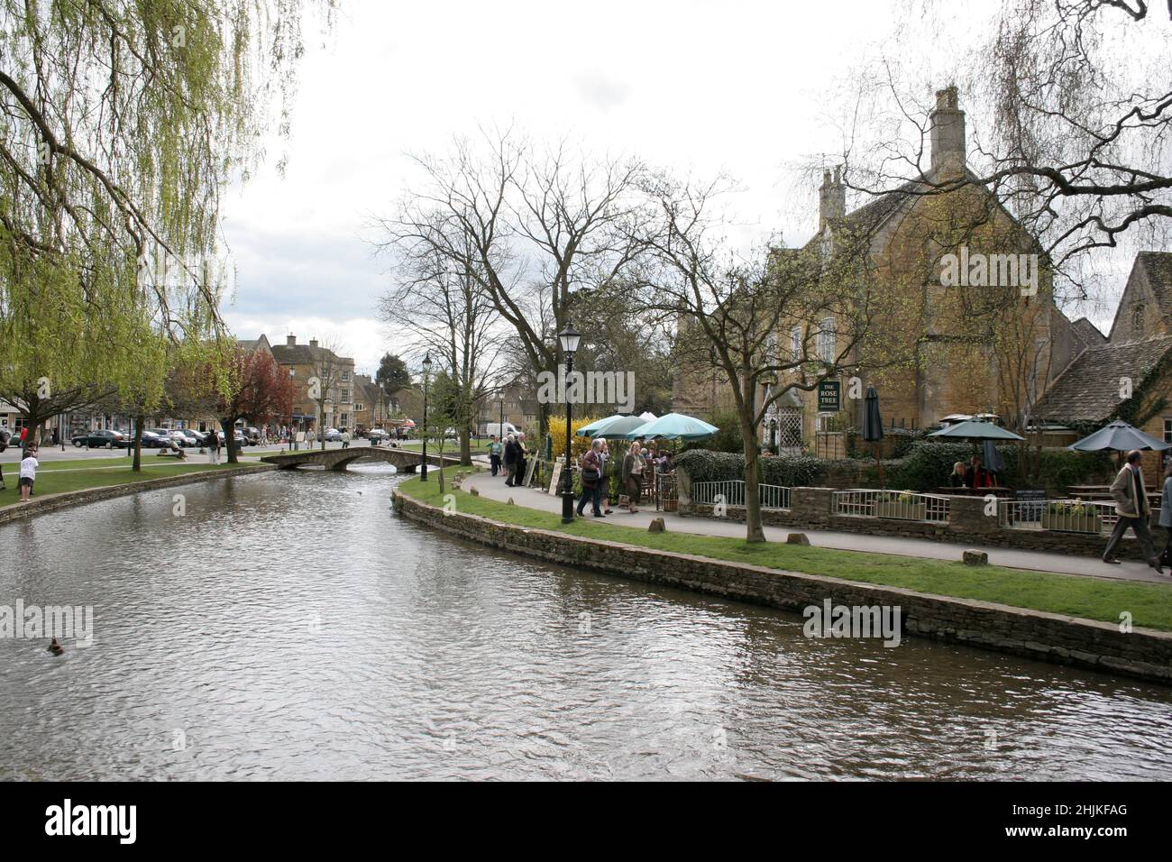 Views of the River Windrush at Bourton on the Water in Gloucestershire ...
