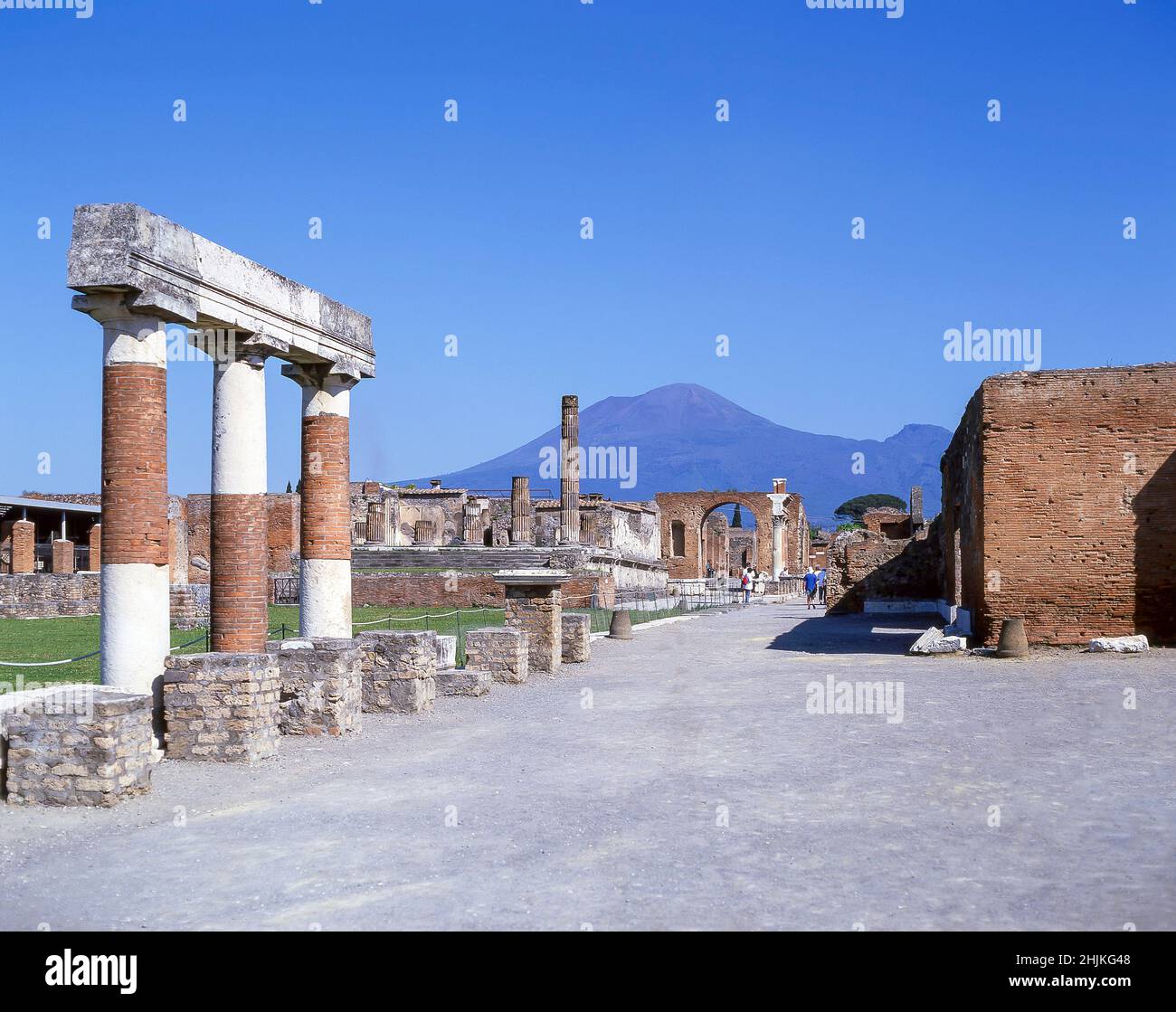Pompeii ruins vesuvius hi-res stock photography and images - Alamy