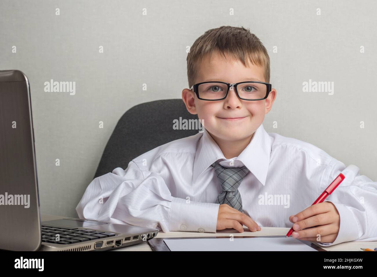 Children pretend work hi-res stock photography and images - Alamy
