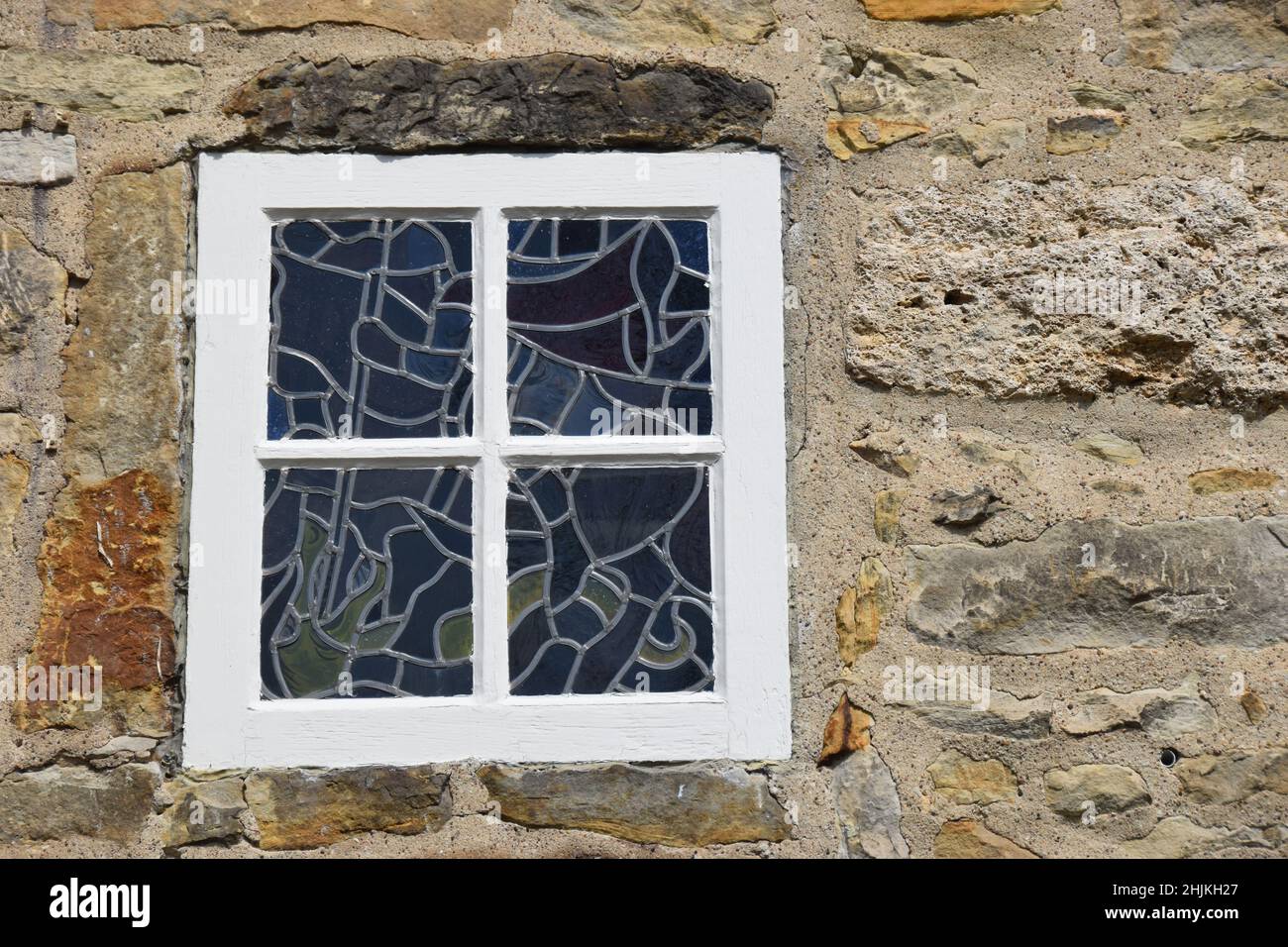 Medieval mullioned window hi-res stock photography and images - Alamy