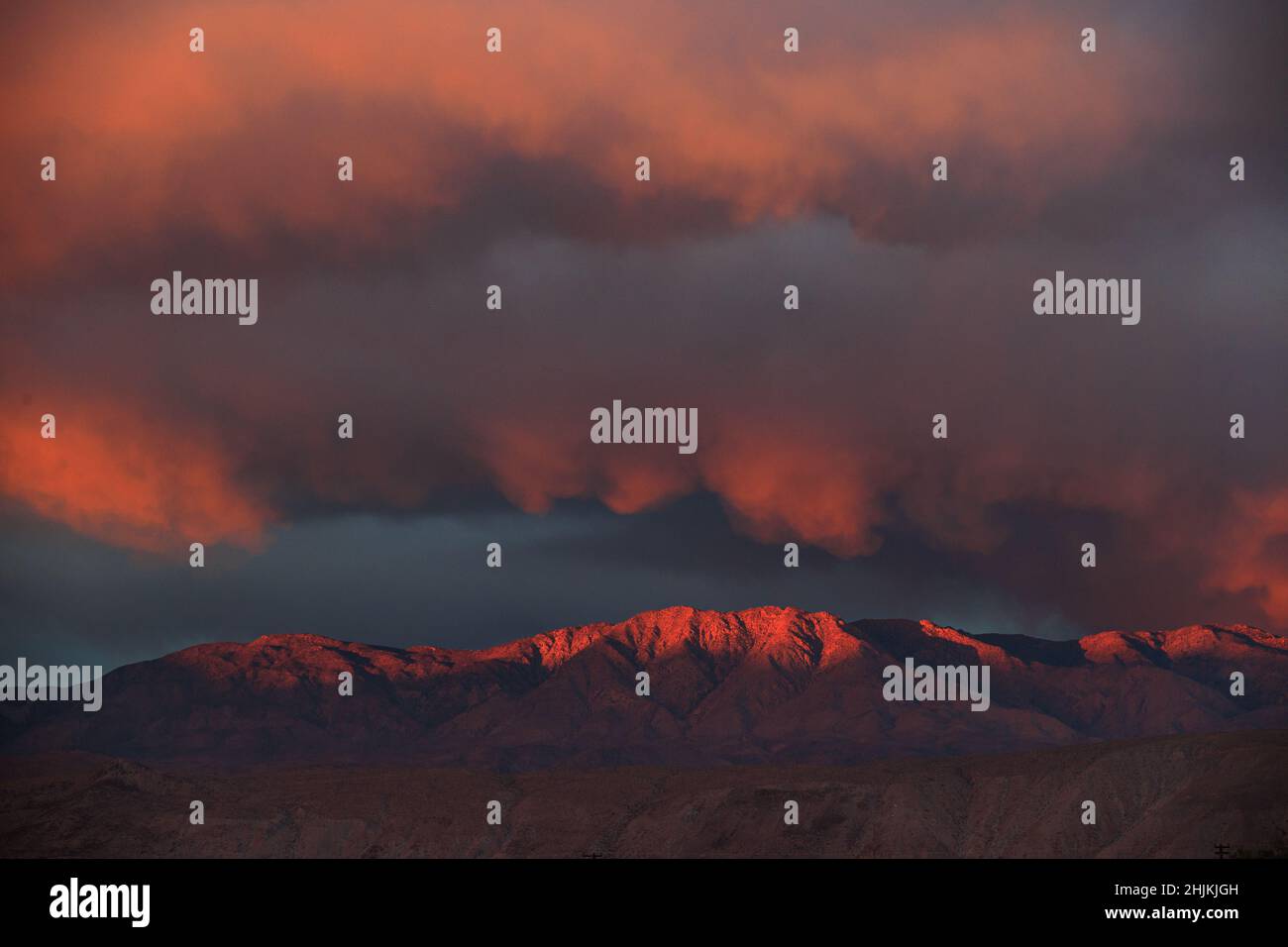 Red clouds at sunset over the Santa Rosa mountain range in Anza Borrego ...