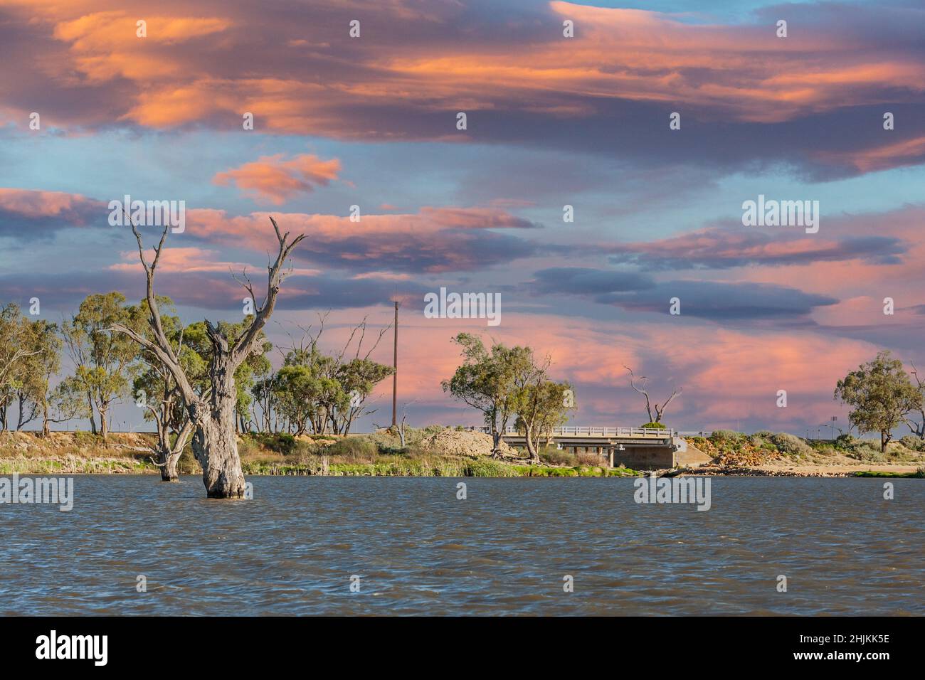 View to the Morgan Road Bridge in the Morgan Road towards Barmera over ...