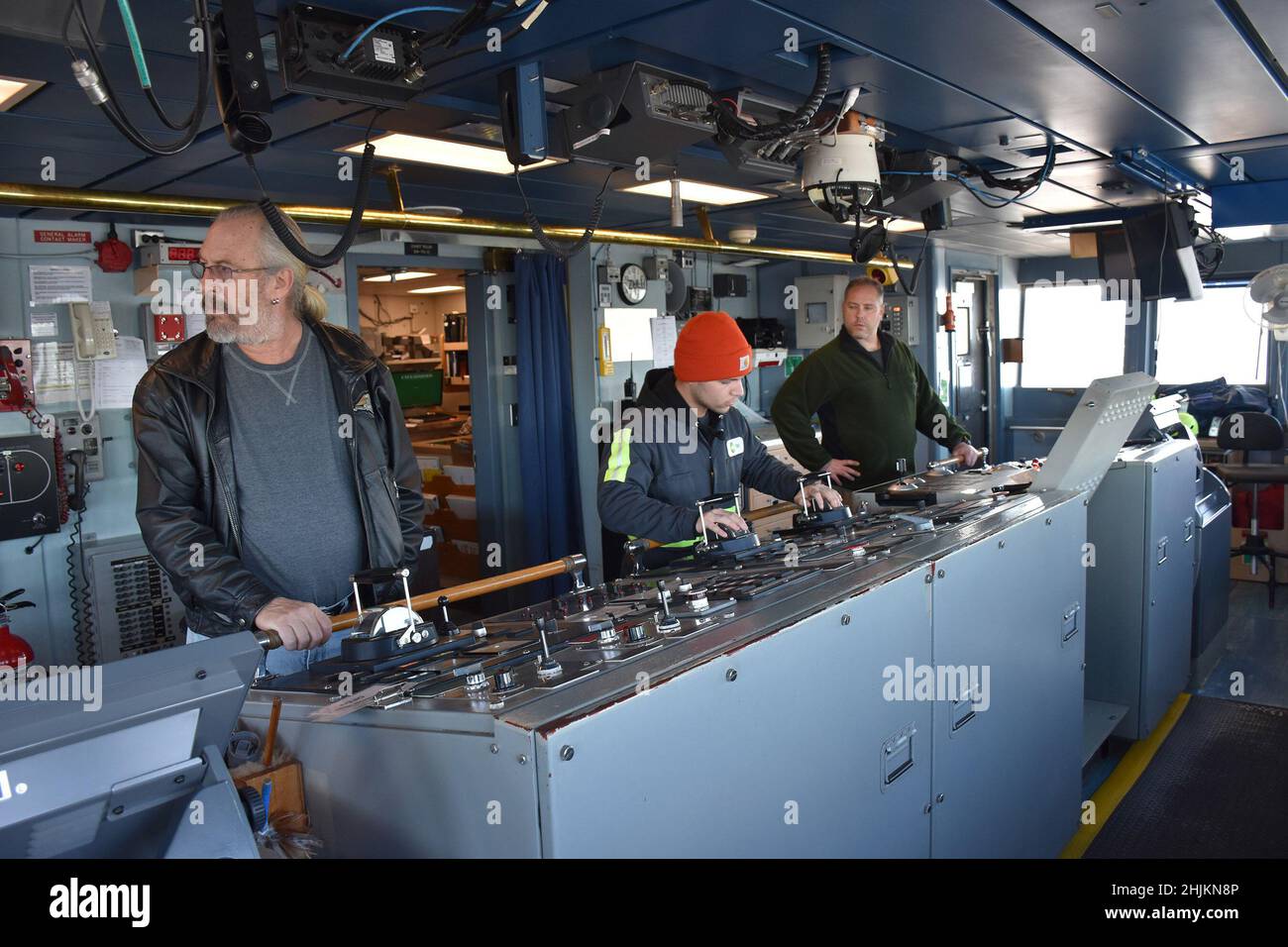 USNS Pathfinder (T-AGS 60) a Military Sealift Command oceanographic ...