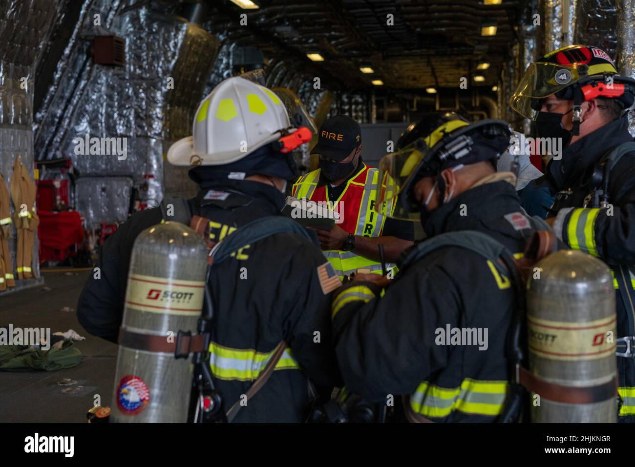 220104-N-FA490-1156 NAVAL BASE GUAM (Jan. 4, 2022) – Naval Base Guam’s ...