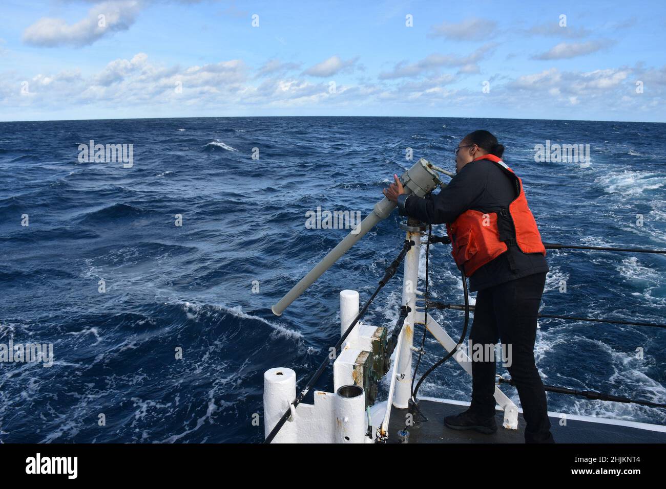 Sailors from U.S. Naval Meteorology and Oceanography Command and staff ...