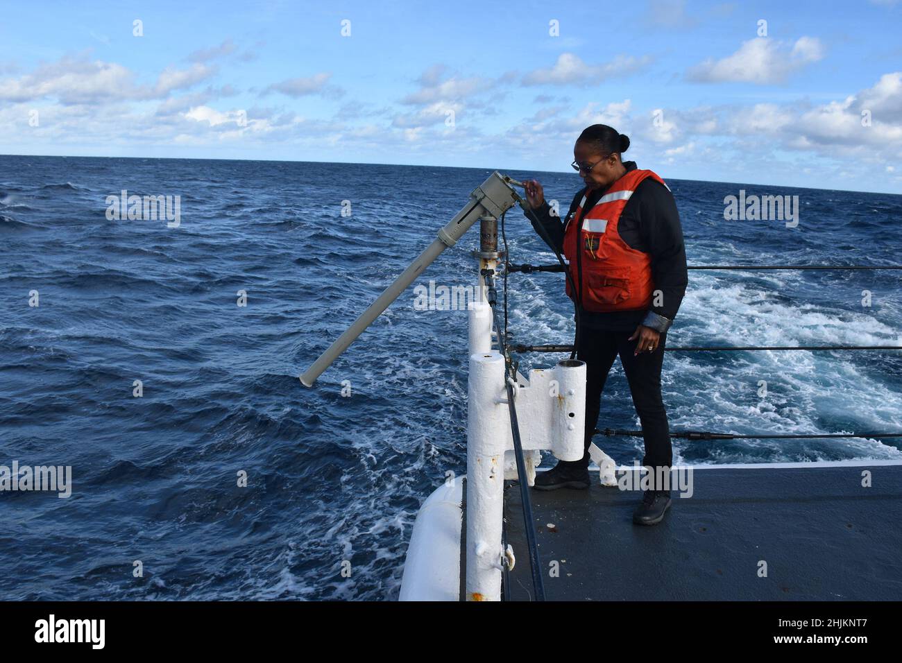 Sailors from U.S. Naval Meteorology and Oceanography Command and staff ...