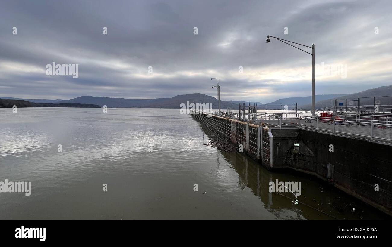 View of Nickajack Lake from Nickajack Lock Jan. 5, 2022 on the ...