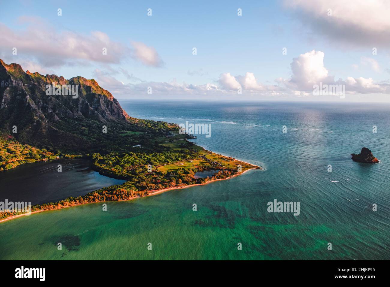 Aerial hawaii beach sea hi-res stock photography and images - Alamy