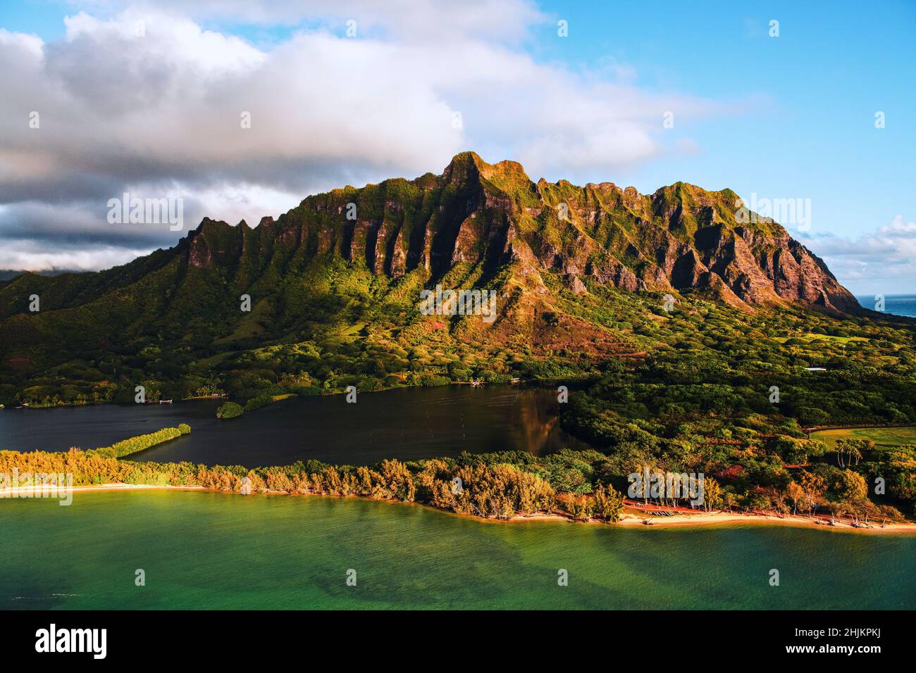 Kualoa aerial hi-res stock photography and images - Alamy