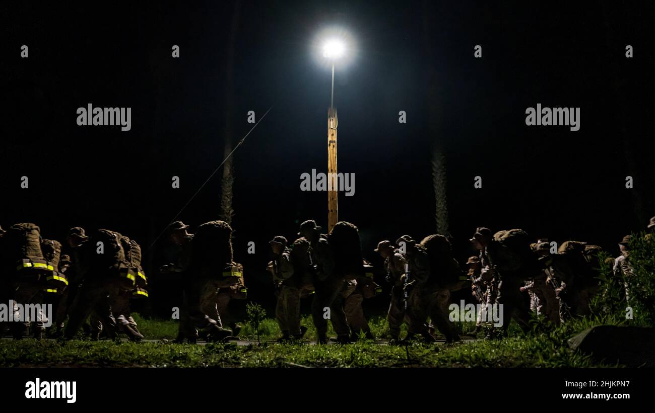 U.S. Marine Corps recruits with Golf Company, 2nd Recruit Training ...