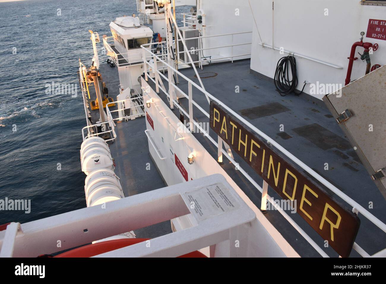 Sailors from U.S. Naval Meteorology and Oceanography Command and staff ...