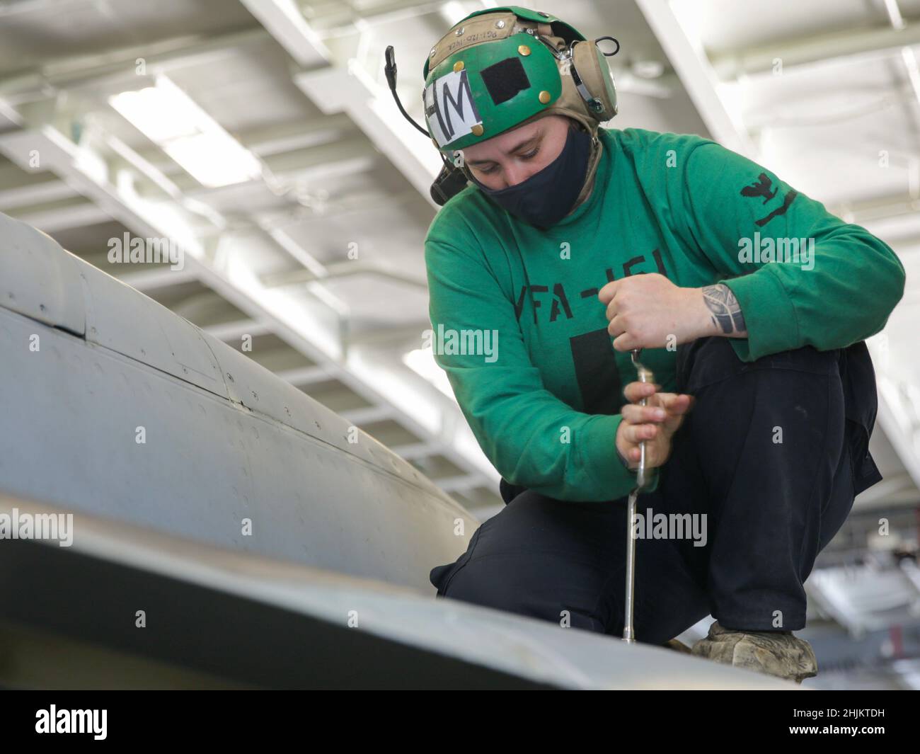 PHILIPPINE SEA (Jan. 22, 2022) Aviation Structural Mechanic 3nd Class ...