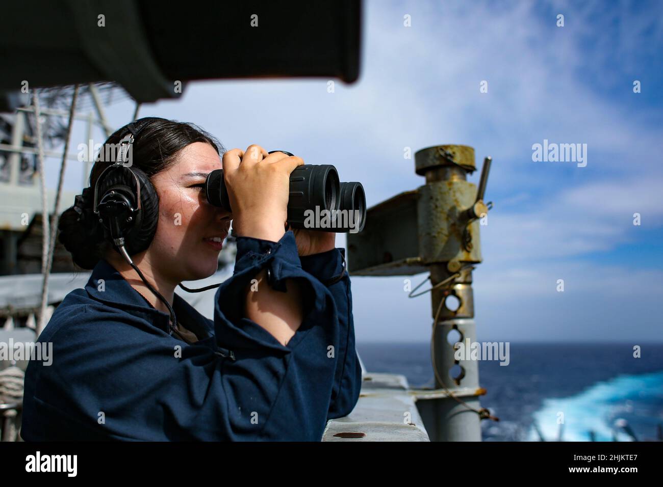 PHILIPPINE SEA (Jan. 23, 2022) Boatswain’s Mate Seaman Recruit ...