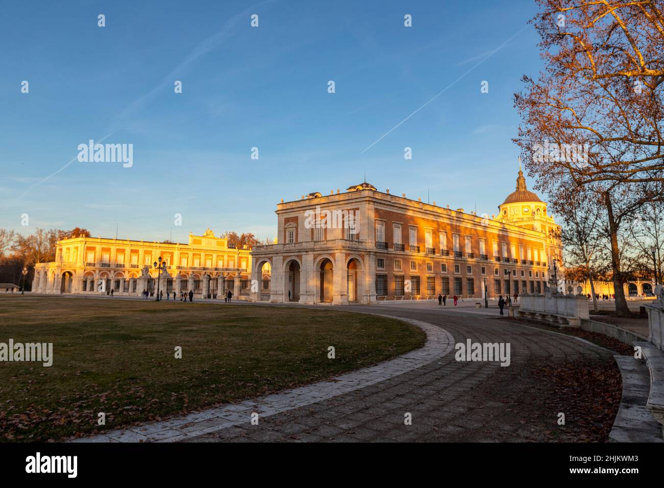 Royal Palace of Aranjuez at sunset, Palacio Real de Aranjuez , Aranjuez ...