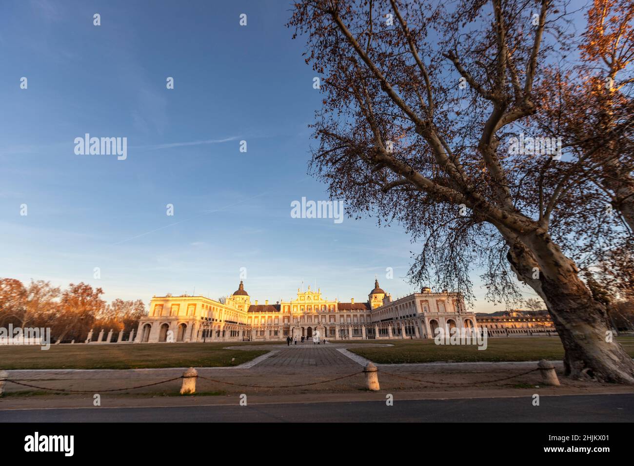 Royal Palace of Aranjuez at sunset, Palacio Real de Aranjuez , Aranjuez ...