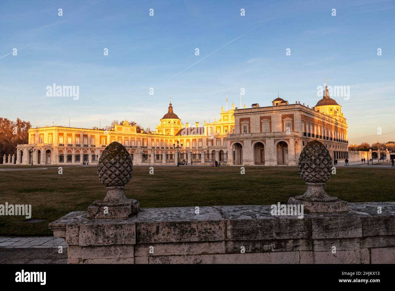 Royal Palace of Aranjuez at sunset, Palacio Real de Aranjuez , Aranjuez ...
