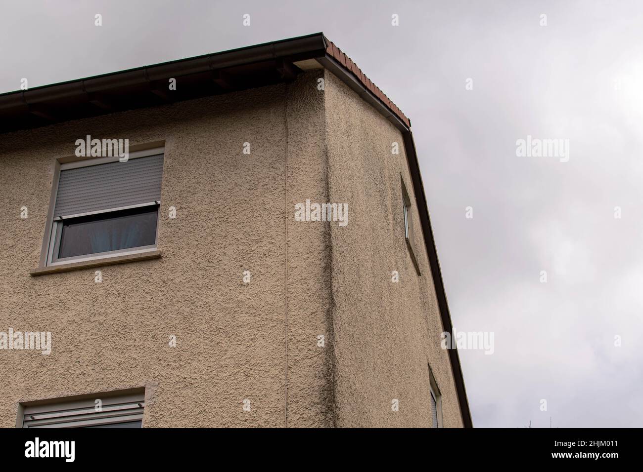 Dirty house wall with damp plaster Stock Photo - Alamy