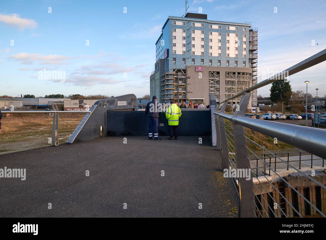 Footbridge and hotel in Hull, UK Stock Photo - Alamy