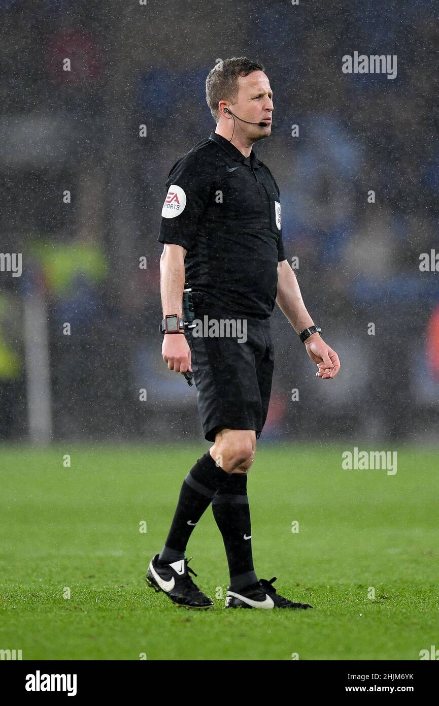David webb referee hi-res stock photography and images - Alamy