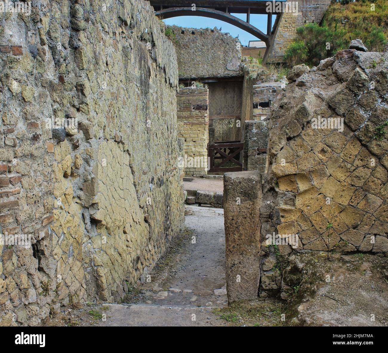 Herculaneum italy vesuvius hi-res stock photography and images - Alamy