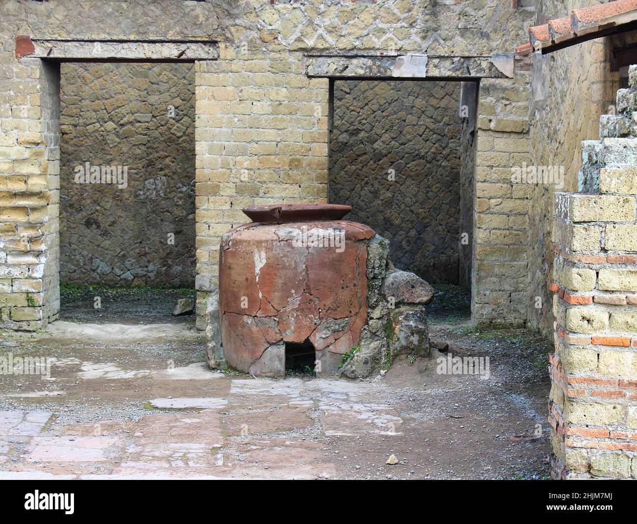 Herculaneum italy vesuvius hi-res stock photography and images - Alamy