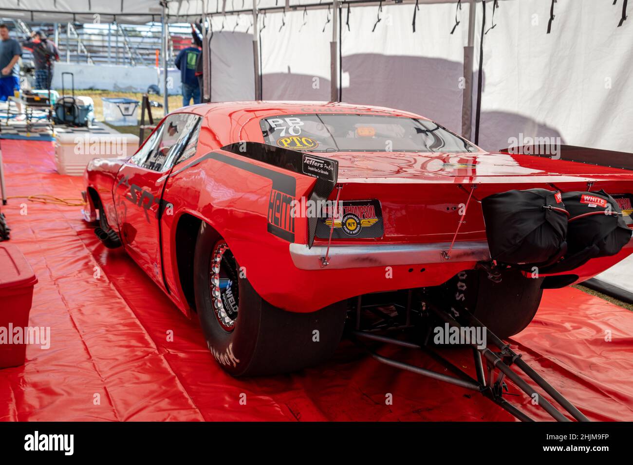 Top alcohol drag racing car hi-res stock photography and images - Alamy