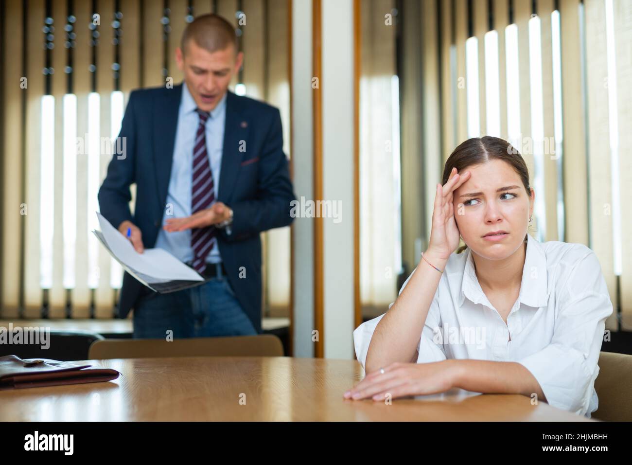 Italian angry female hi-res stock photography and images - Alamy