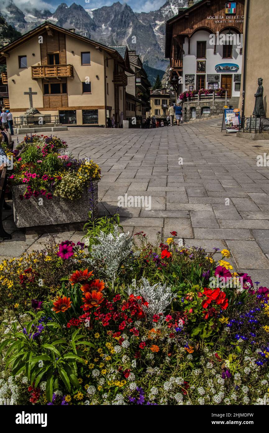 Closeup of beautiful houses in Italy Stock Photo - Alamy