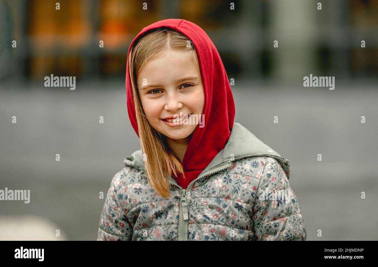 Preteen girl autumn portrait Stock Photo - Alamy