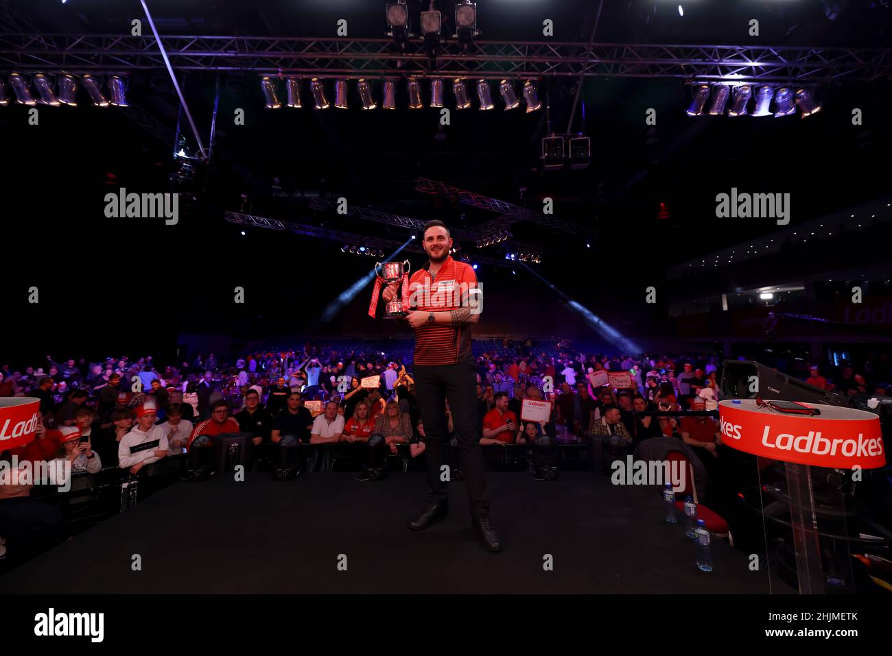 Joe cullen darts trophy hi-res stock photography and images - Alamy
