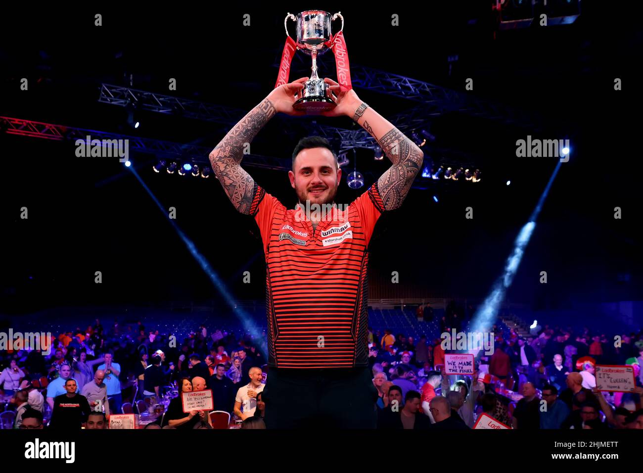 Joe cullen darts trophy hi-res stock photography and images - Alamy