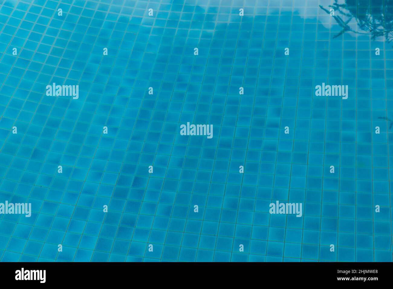 Blue pool water background Stock Photo - Alamy