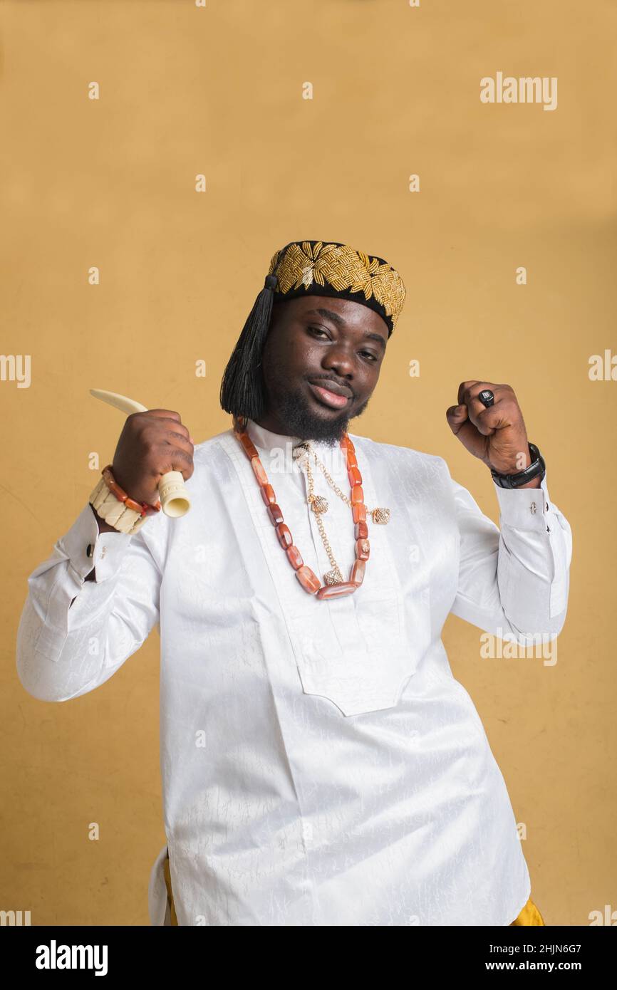 Ibibio traditional hi-res stock photography and images - Alamy