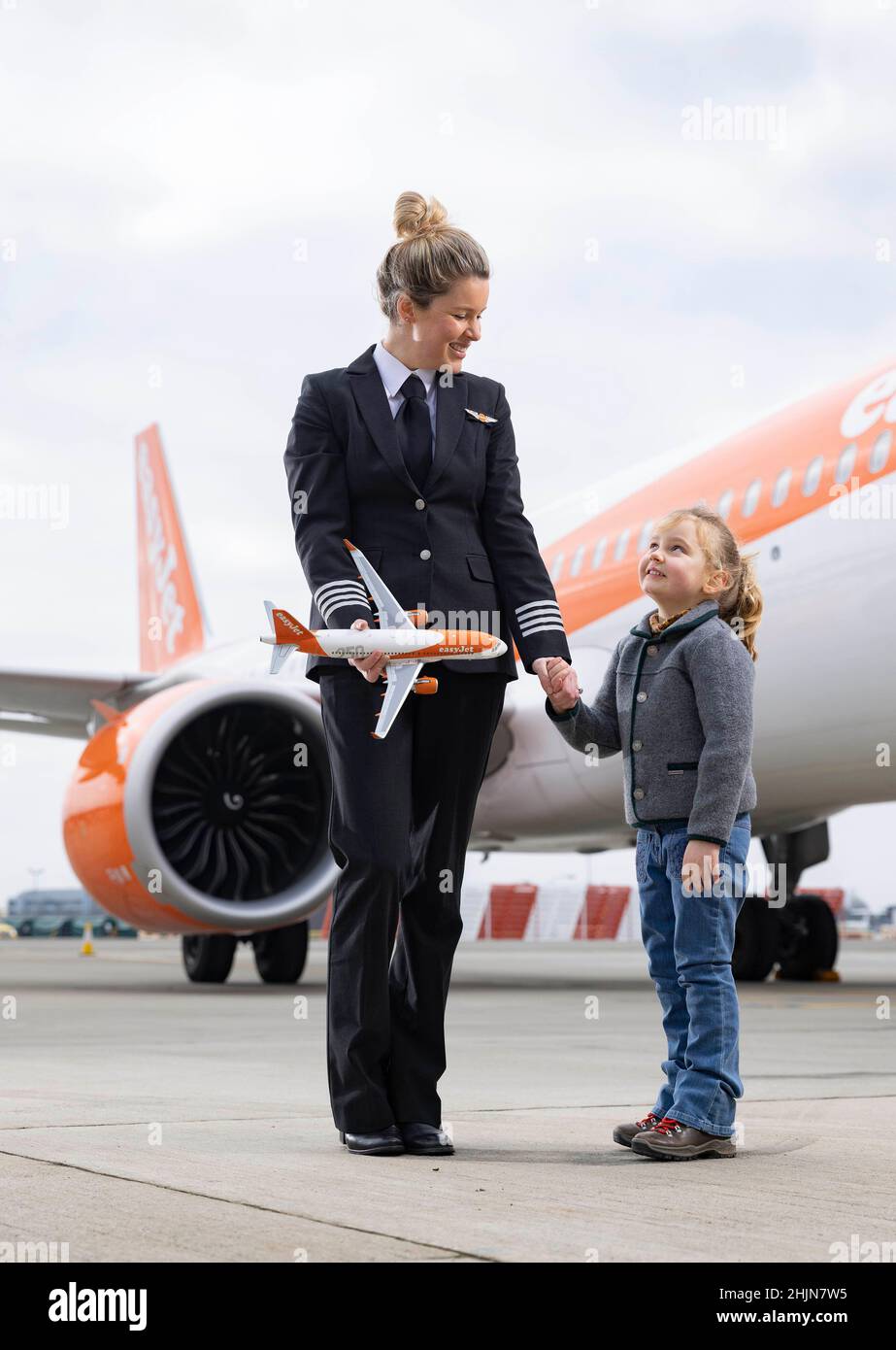 EDITORIAL USE ONLY (Left to right) Captain Iris de Kan and daughter ...