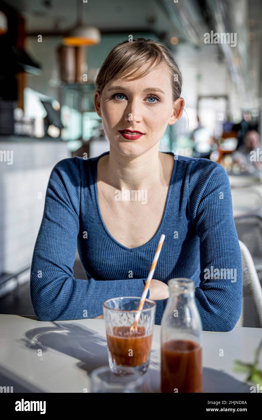 Wien, Austria. 27th Jan, 2022. Actress Theresa Riess is sitting in a ...