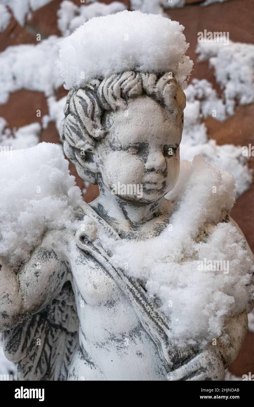 Baby sculpture snow hi-res stock photography and images - Alamy