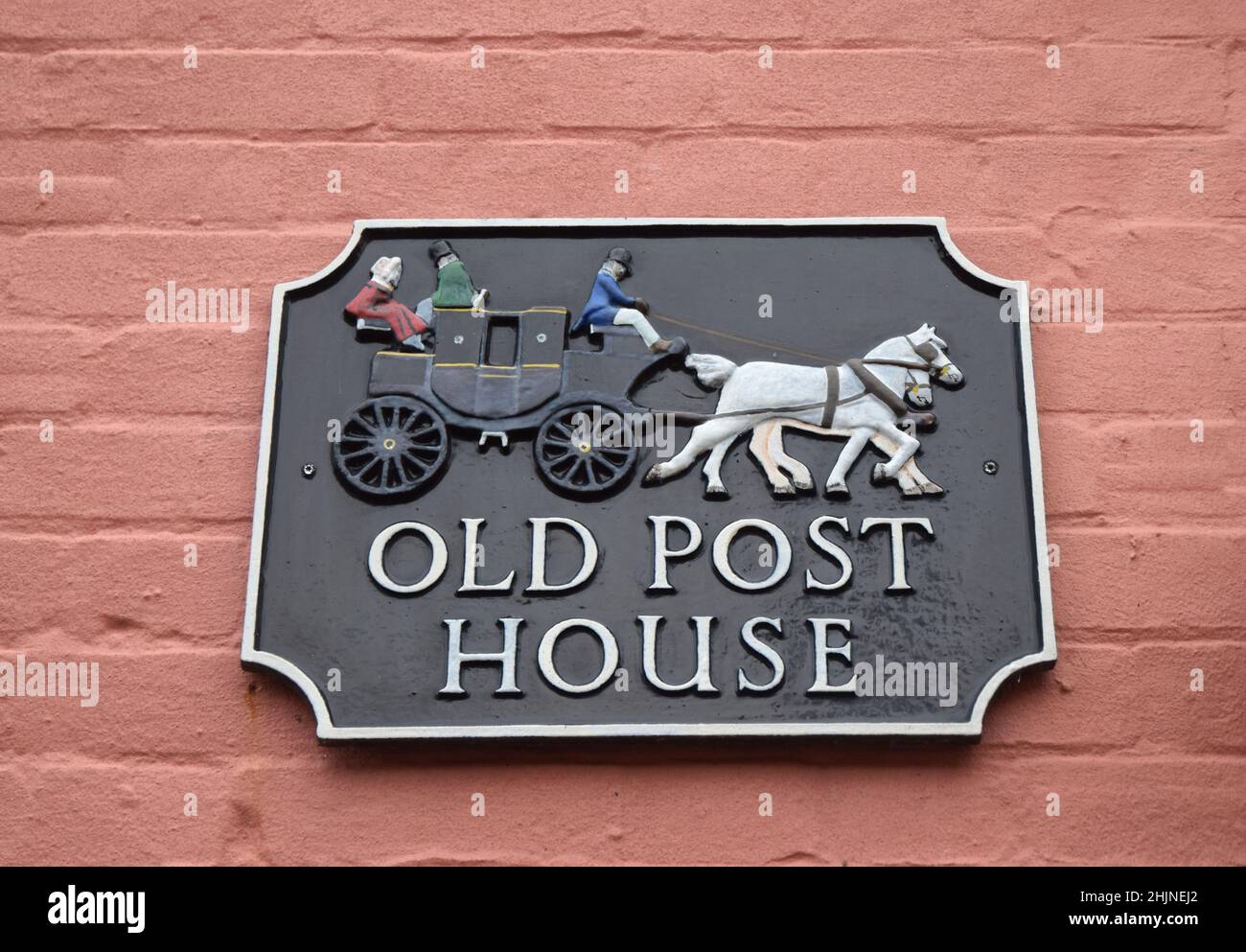 Old coach house hi-res stock photography and images - Alamy