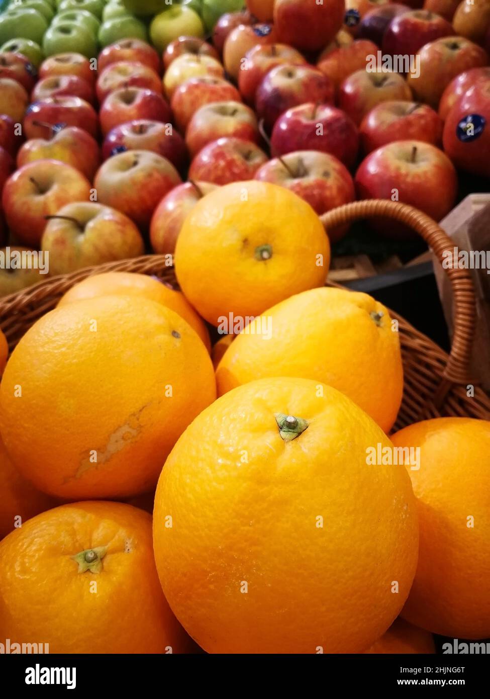 Basket kota kinabalu hi-res stock photography and images - Alamy