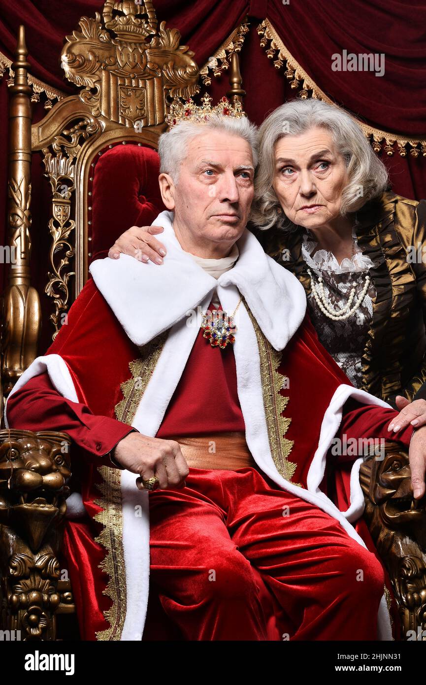 Portrait of a beautiful king and queen posing Stock Photo - Alamy