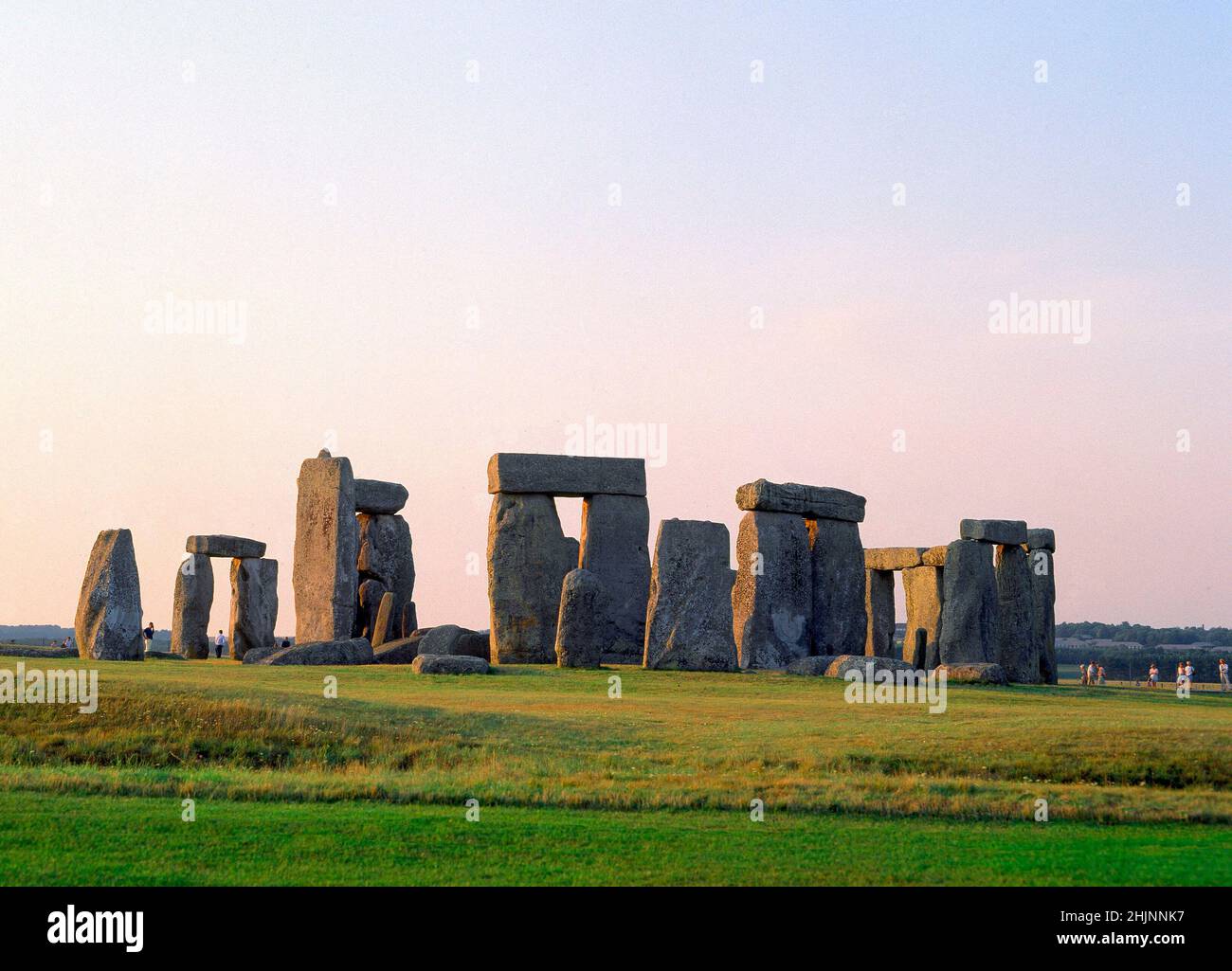 CROMLECH DE STONEHENGE - SANTUARIO UTILIZADO COMO SEPULCRO Y CALENDARIO ...