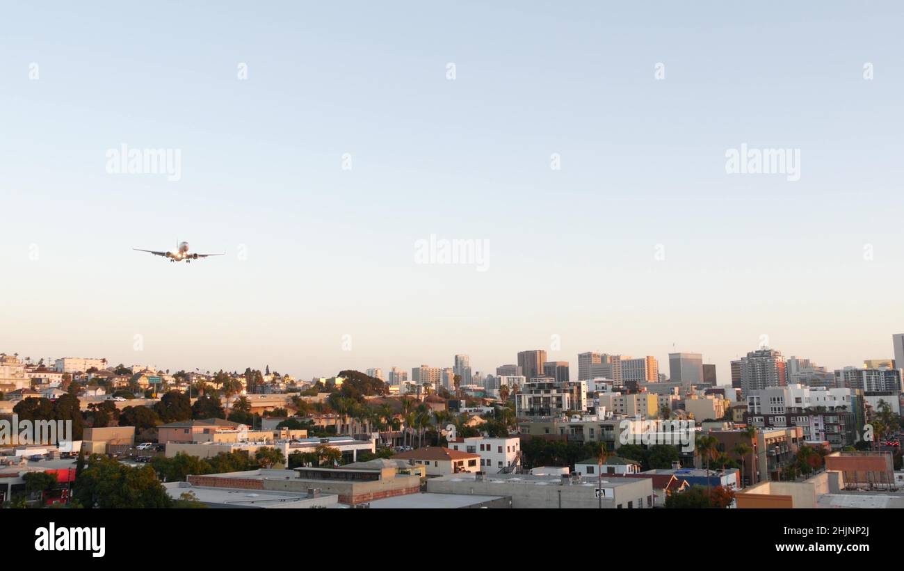 Under plane hi-res stock photography and images - Alamy