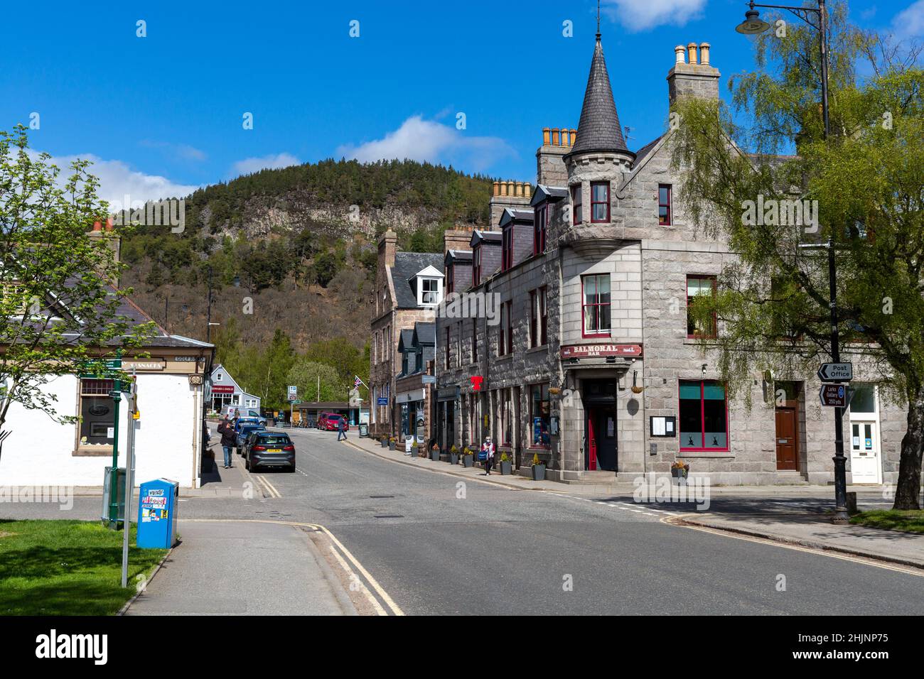 Ballater town centre, Aberdeenshire, Scotland Stock Photo - Alamy