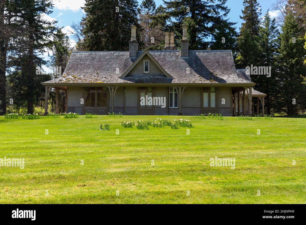 Balmoral estate cottage hi-res stock photography and images - Alamy