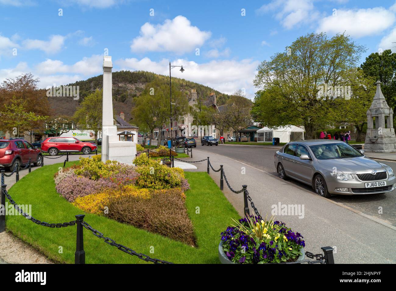 Ballater town centre, Aberdeenshire, Scotland Stock Photo - Alamy