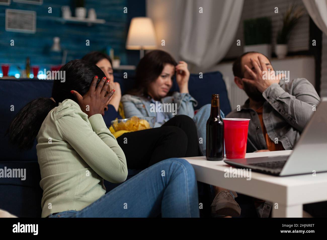 Shock horror screaming computer hi-res stock photography and images - Alamy