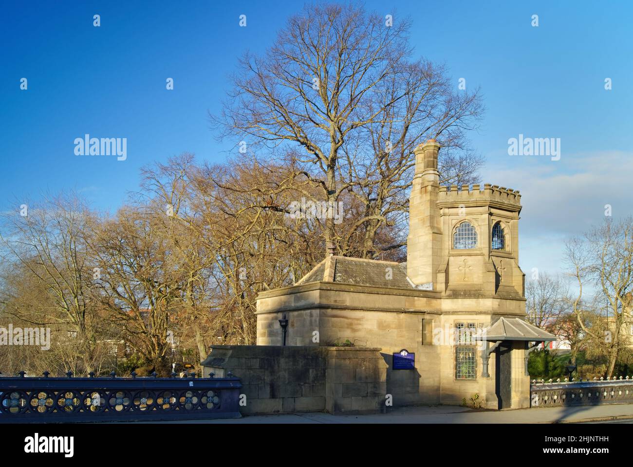 Toll house listed building hi-res stock photography and images - Alamy